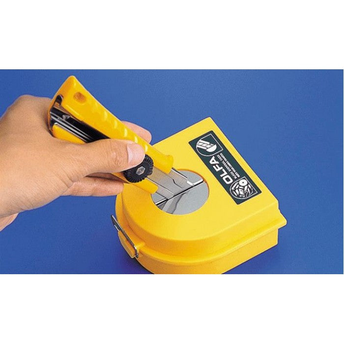 Olfa Deluxe Safety Blade Disposal Case DC-2 – Snapfix